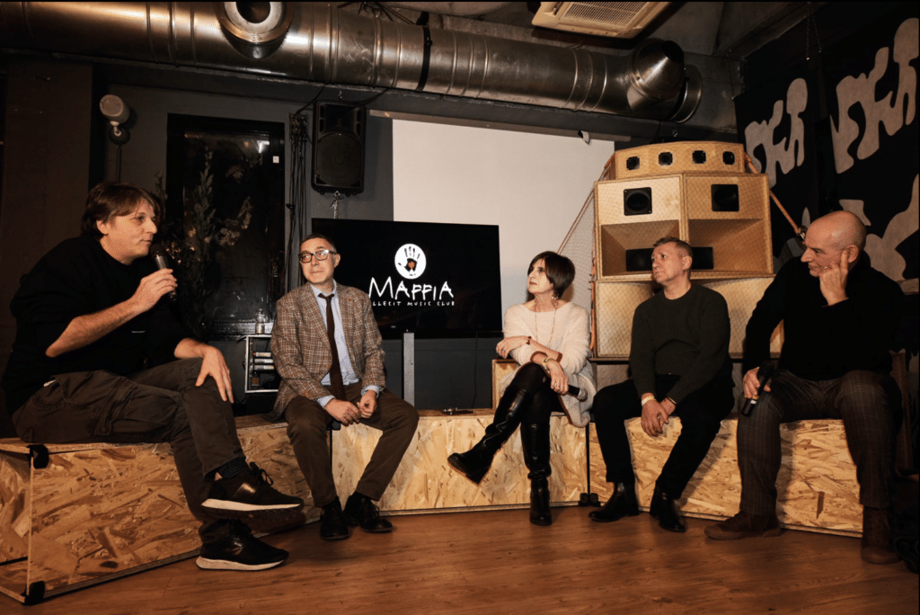 TUTTE LE MANI DEL MAFFIA :: THE BOOK CURATED BY THE MAFFIA COLLECTIVE ...
